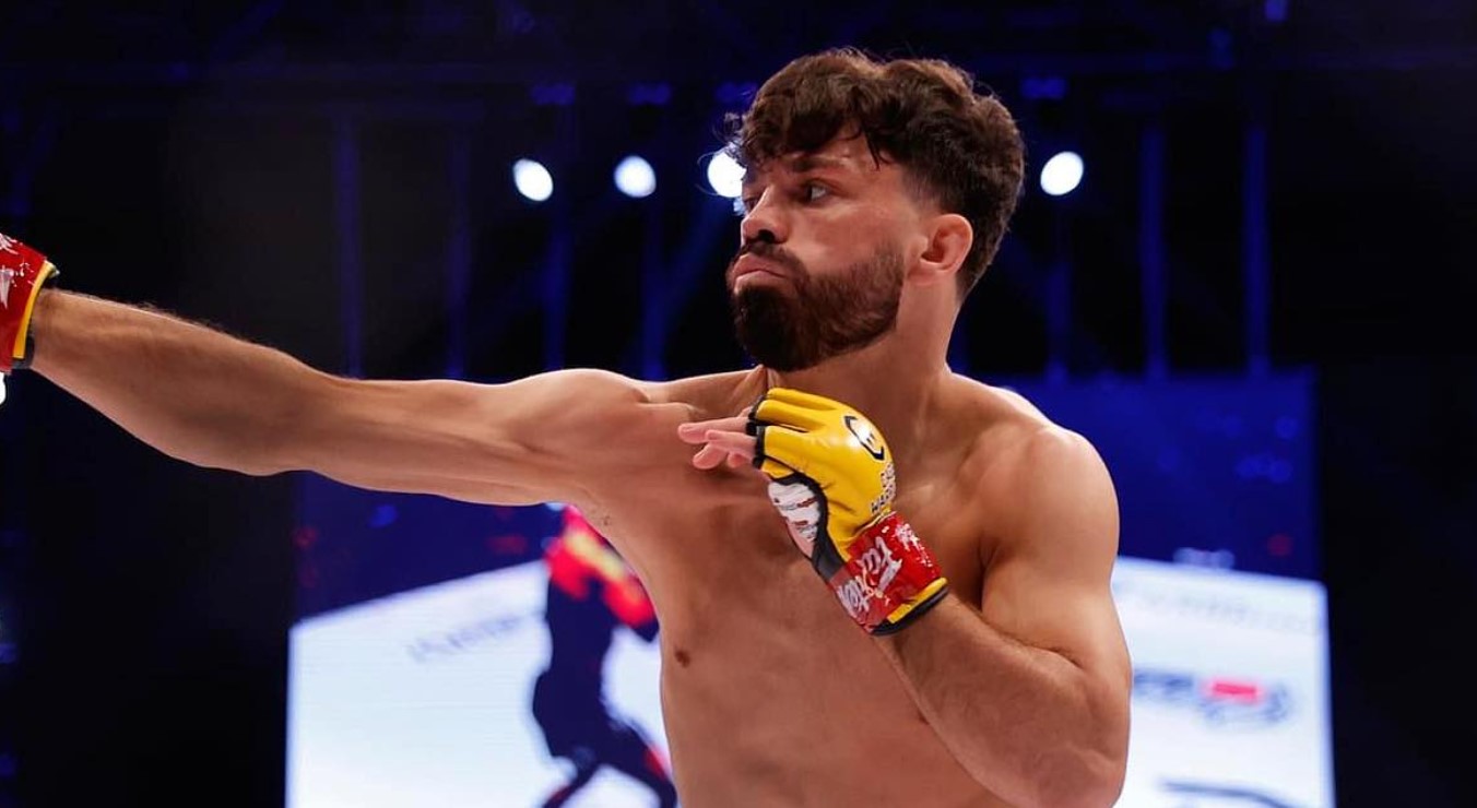 Conor McGregor rallies behind Irish MMA fighter Ryan Curtis following ...