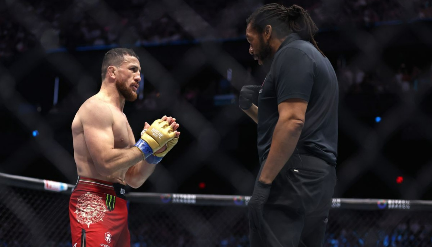 Coach Tim Welch shares what he said to Merab Dvalishvili in opening ...