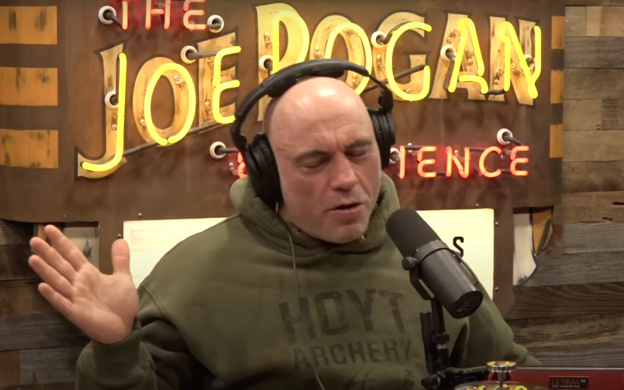 Joe Rogan explains what makes George St-Pierre ‘incredible’ compared to ...