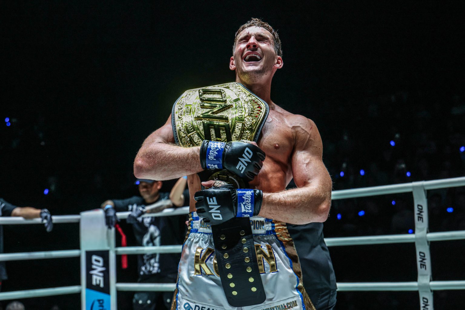 Nico Carrillo stakes his claim as "hardest, meanest puncher" in ...